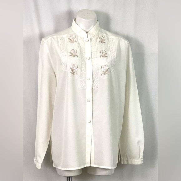 Susan Hutton | Tops | Classic Susan Huttonpolys Silk Embroidered ...